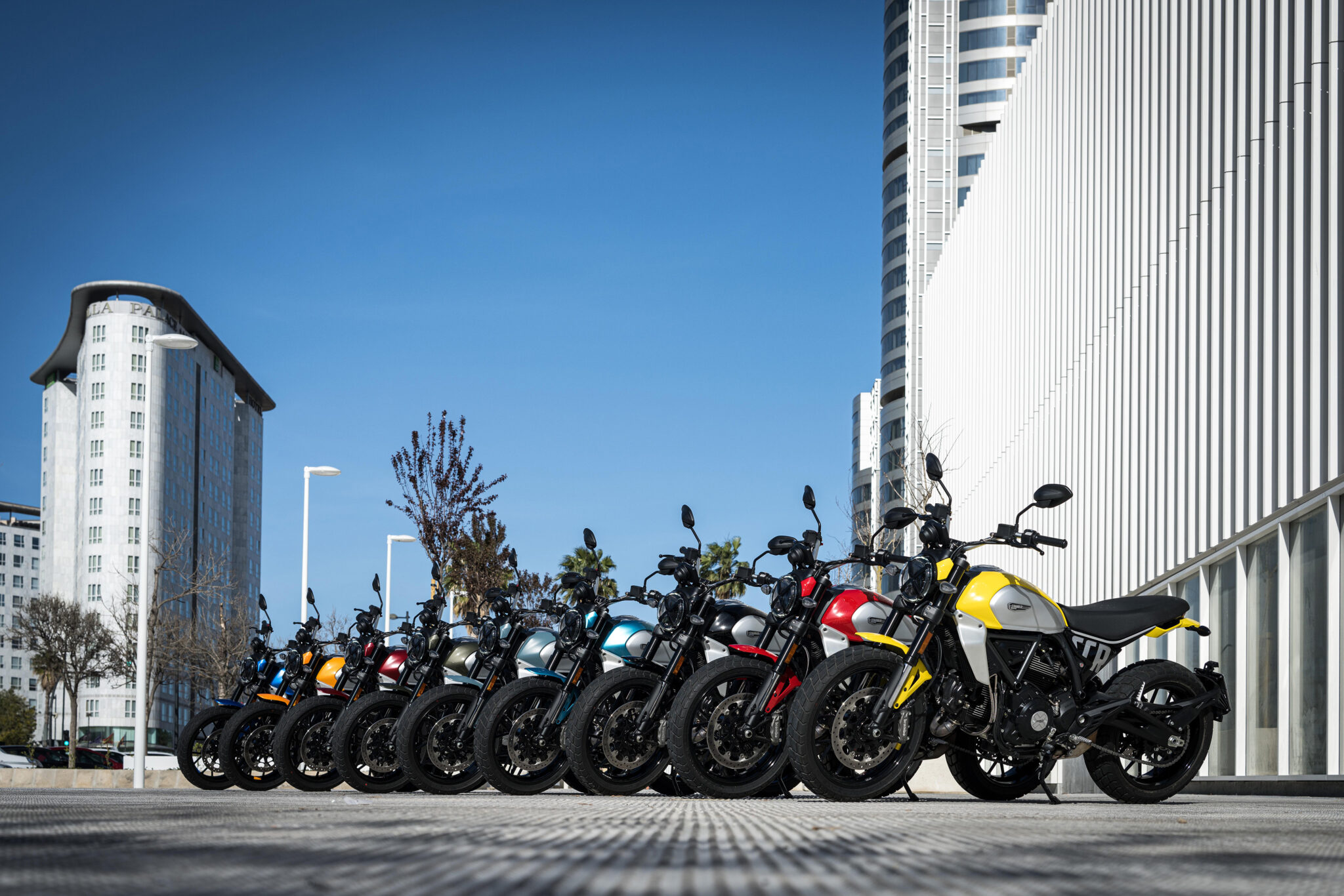 VOGE anuncia DS525X e SR3 para o Brasil em 2026 e amplia portfólio ...